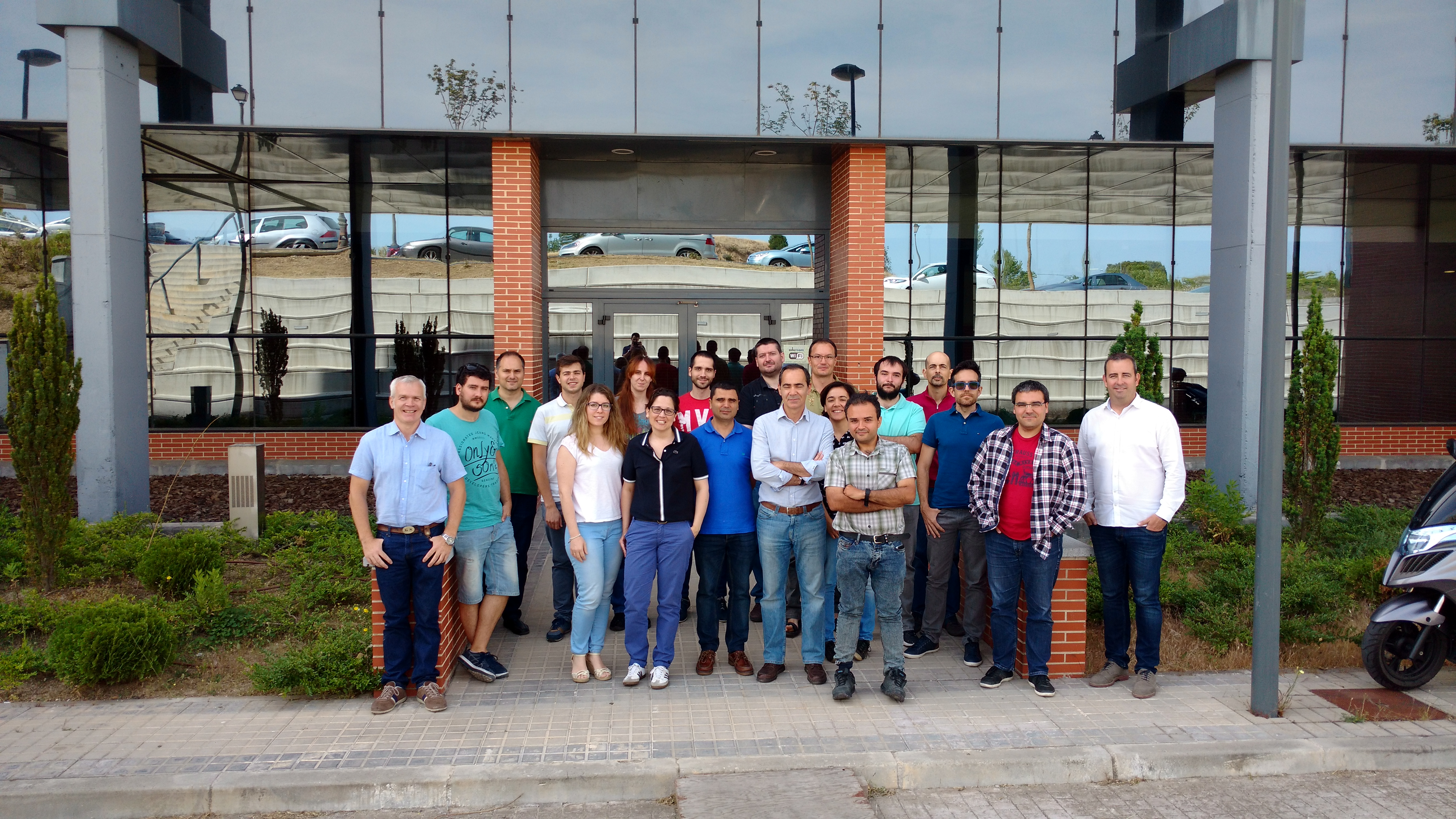 Diseño con FPGAs de Xilinx: VHDL y Essential Vivado | Electratraining